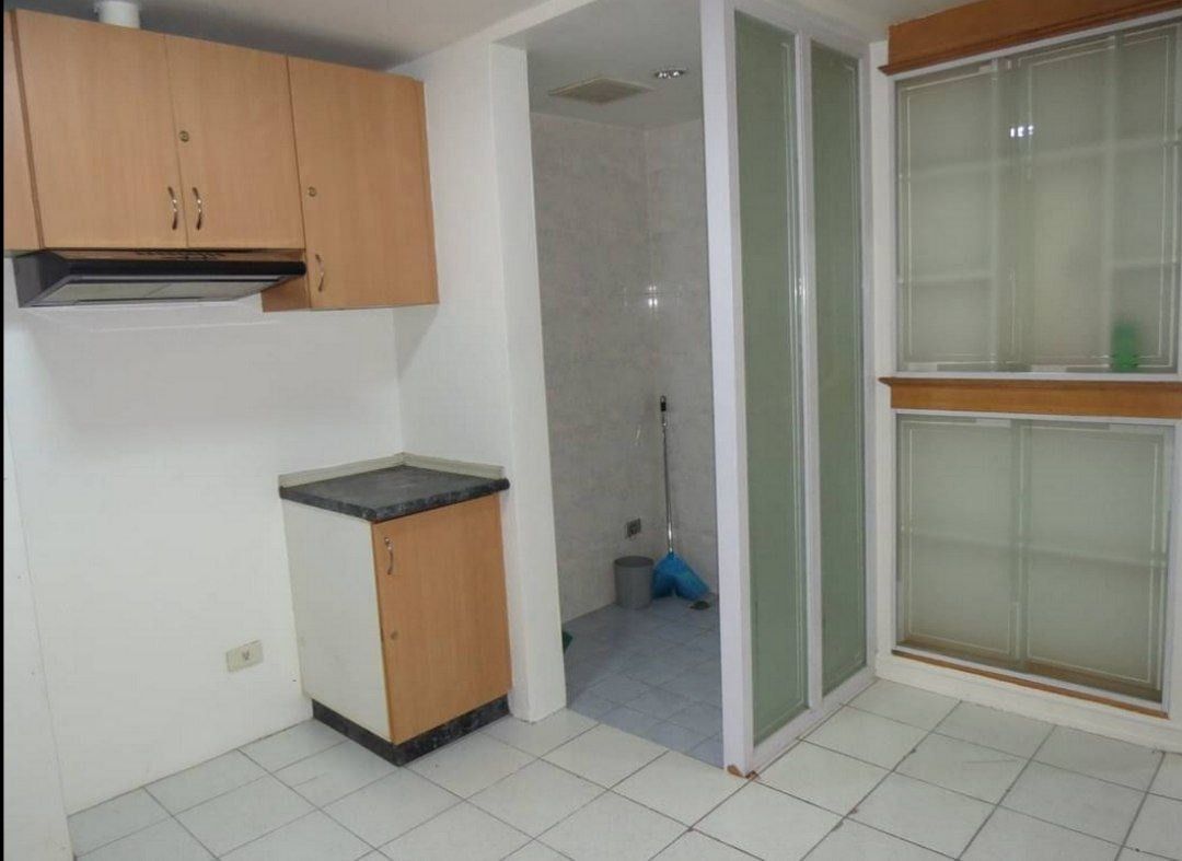 1 BEDROOM BARE UNIT FOR RENT AT EASTWOOD on Carousell