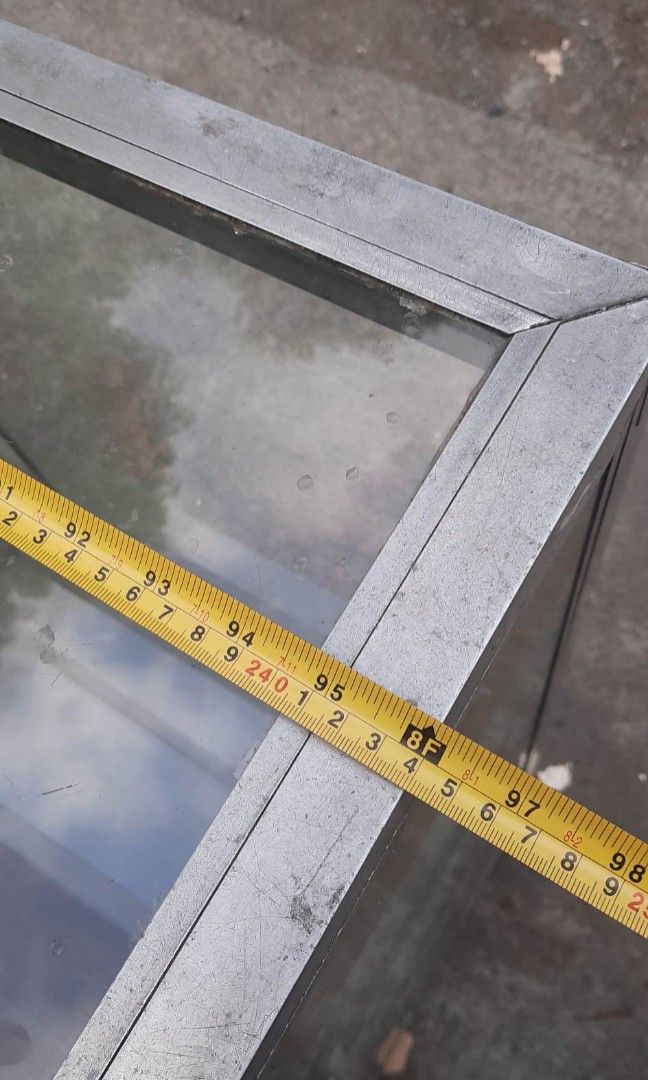 8feet Glass Stante on Carousell