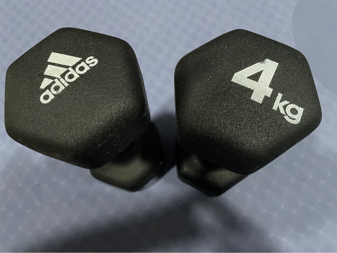 Adidas 4kg dumbbells （a pair) 一對4公斤愛迪達啞鈴, 運動產品, 運動與健身, 運動與健身 - 舉重和啞鈴 - Carousell