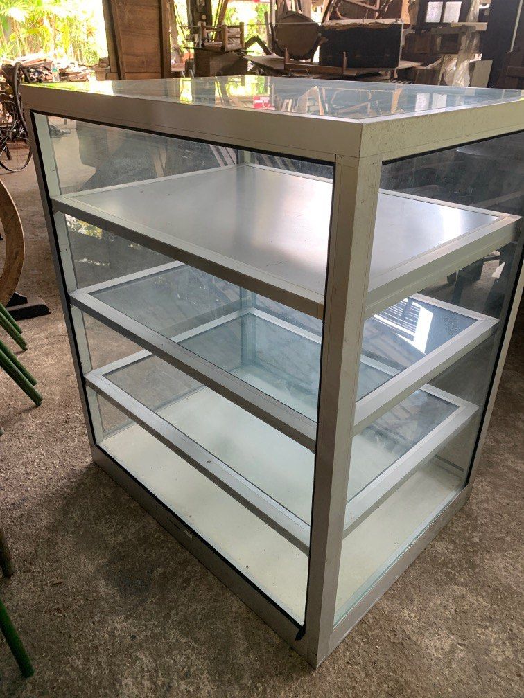 Almari display kaca & aluminium ( 36 x 27 x 42 inches ), Hobbies & Toys ...