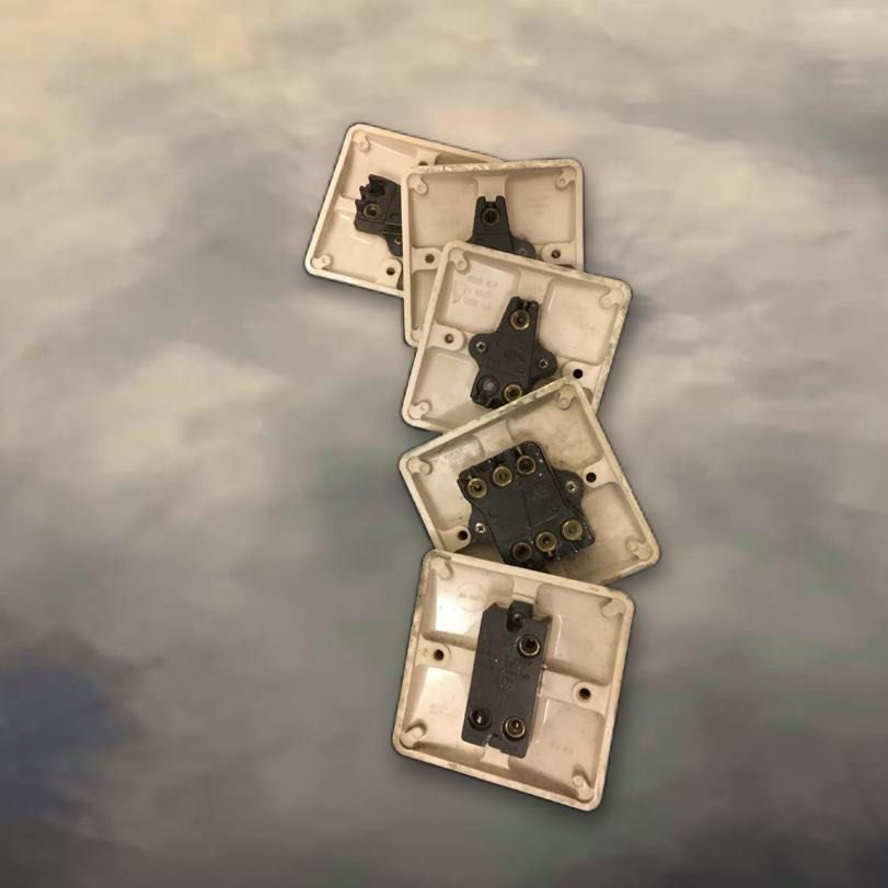 BAKELITE WALL SWITCH PANELS, 興趣及遊戲, 收藏品及紀念品, 古董收藏 - Carousell