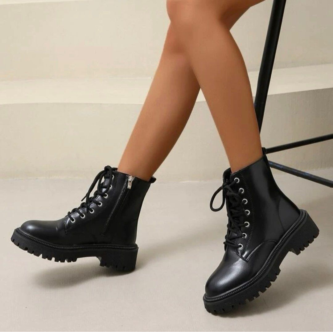 BLACK COMBAT BOOTS, Women's Fashion, Footwear, Boots on Carousell