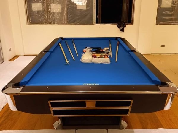 Brunswick Standard Billiard Table / Lamesa ng Bilyaran on Carousell