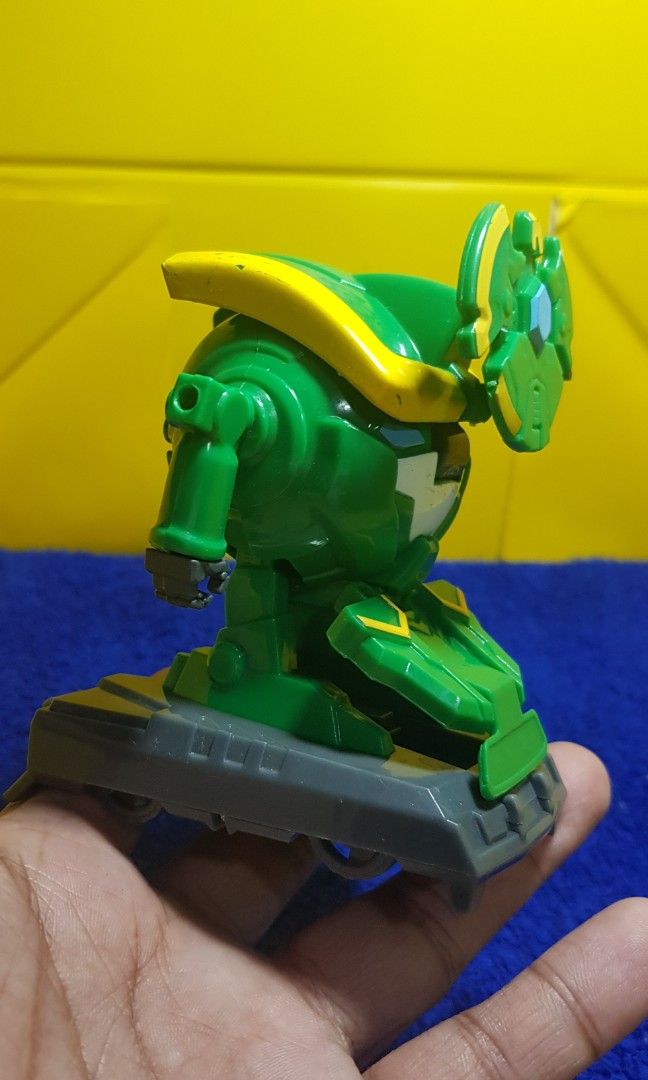 Bump robot w/ flipping gimmick on Carousell