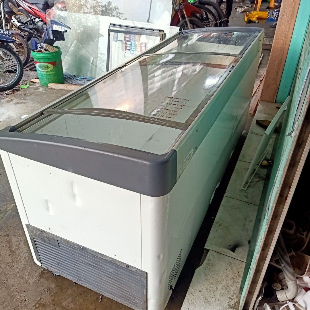 chest freezer 6 kaki.. tiptop condition, TV & Home Appliances, Kitchen ...