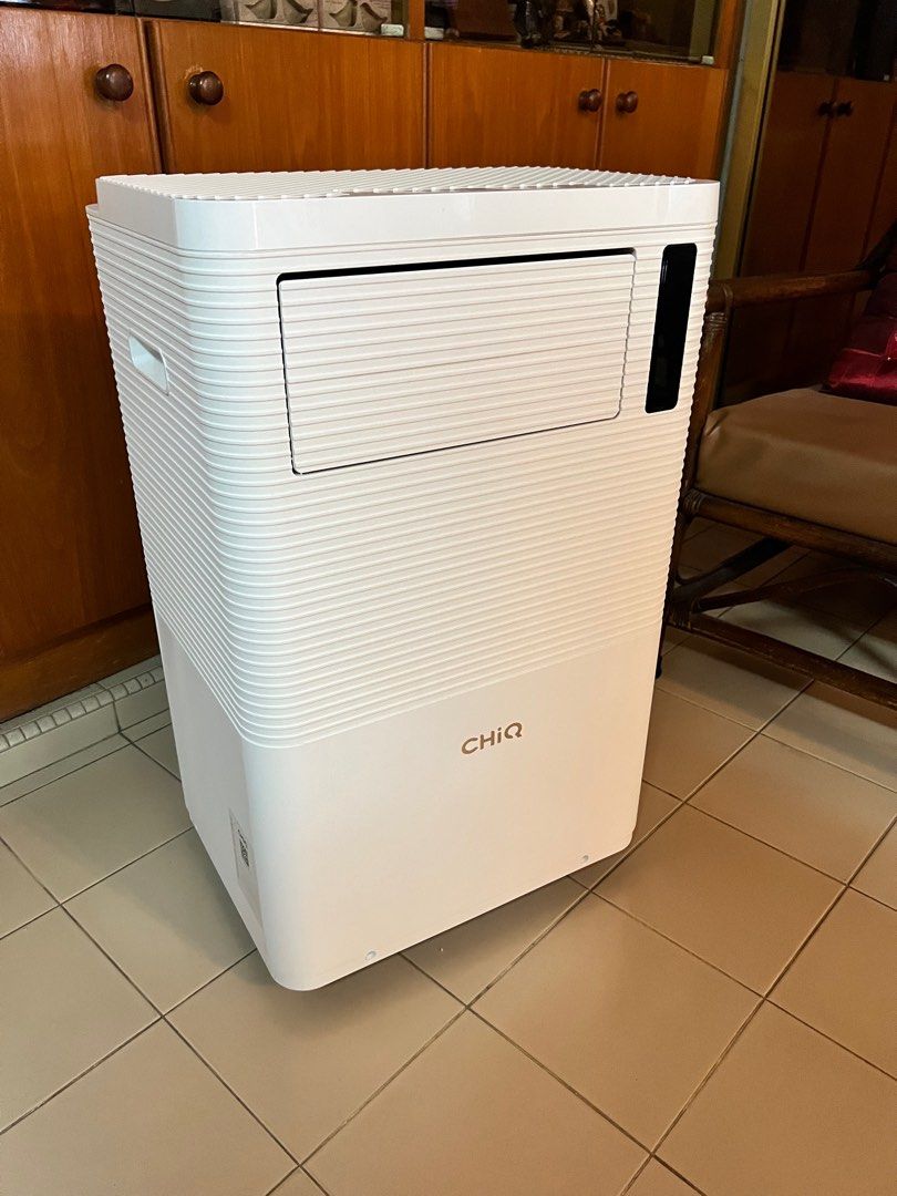 CHiQ 12000BTU portable aircon, TV & Home Appliances, Air Conditioners ...