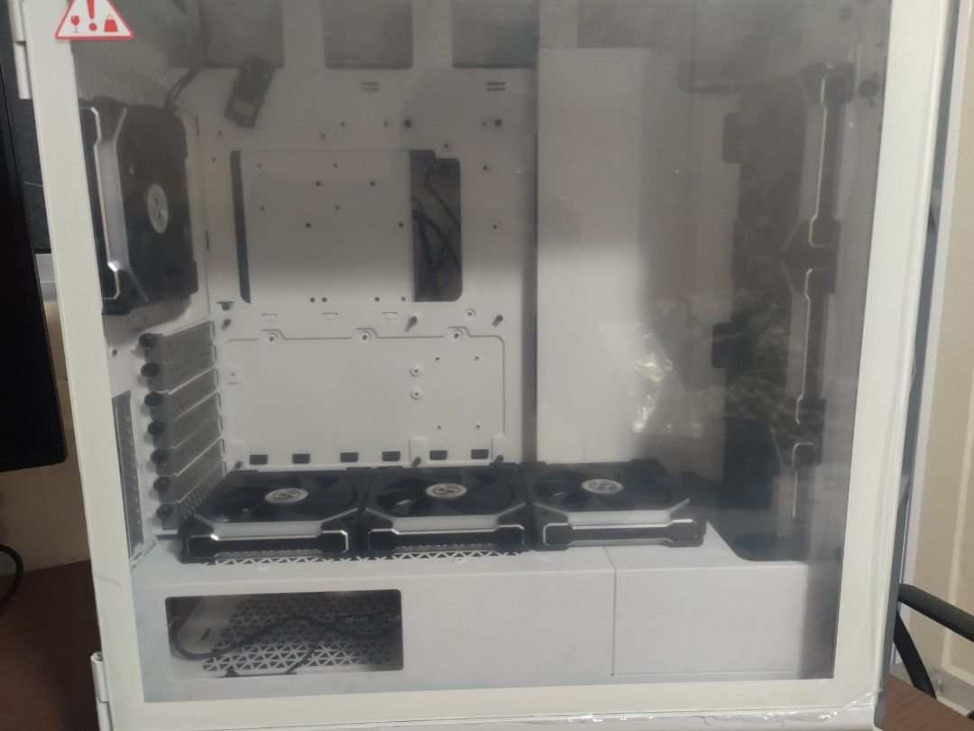 Corsair 5000T White Case + 7x Lian Li SL120 Fans, Computers & Tech ...