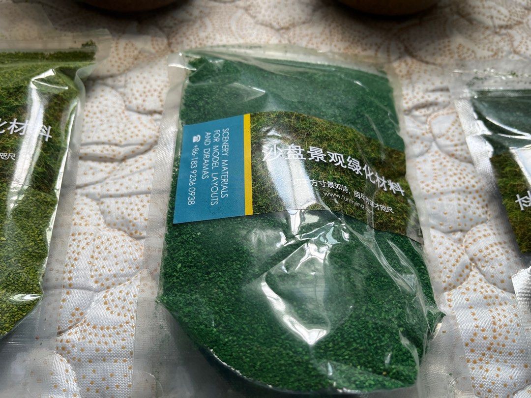 Diorama Fallen Leaves/Tree Leaves, Hobbies & Toys, Stationery & Craft ...