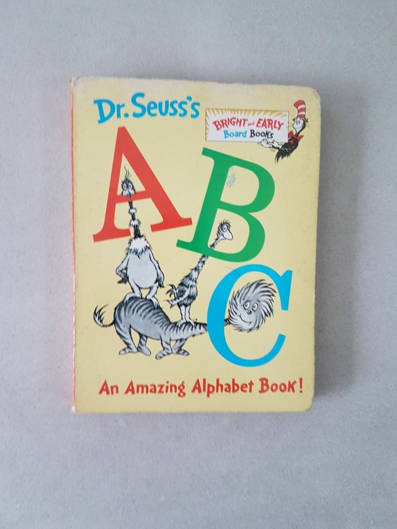Set of 2 Dr Seuss phonics books, Hobbies & Toys, Books & Magazines ...