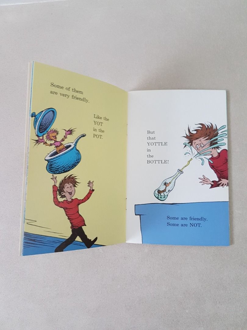 Set of 2 Dr Seuss phonics books, Hobbies & Toys, Books & Magazines ...