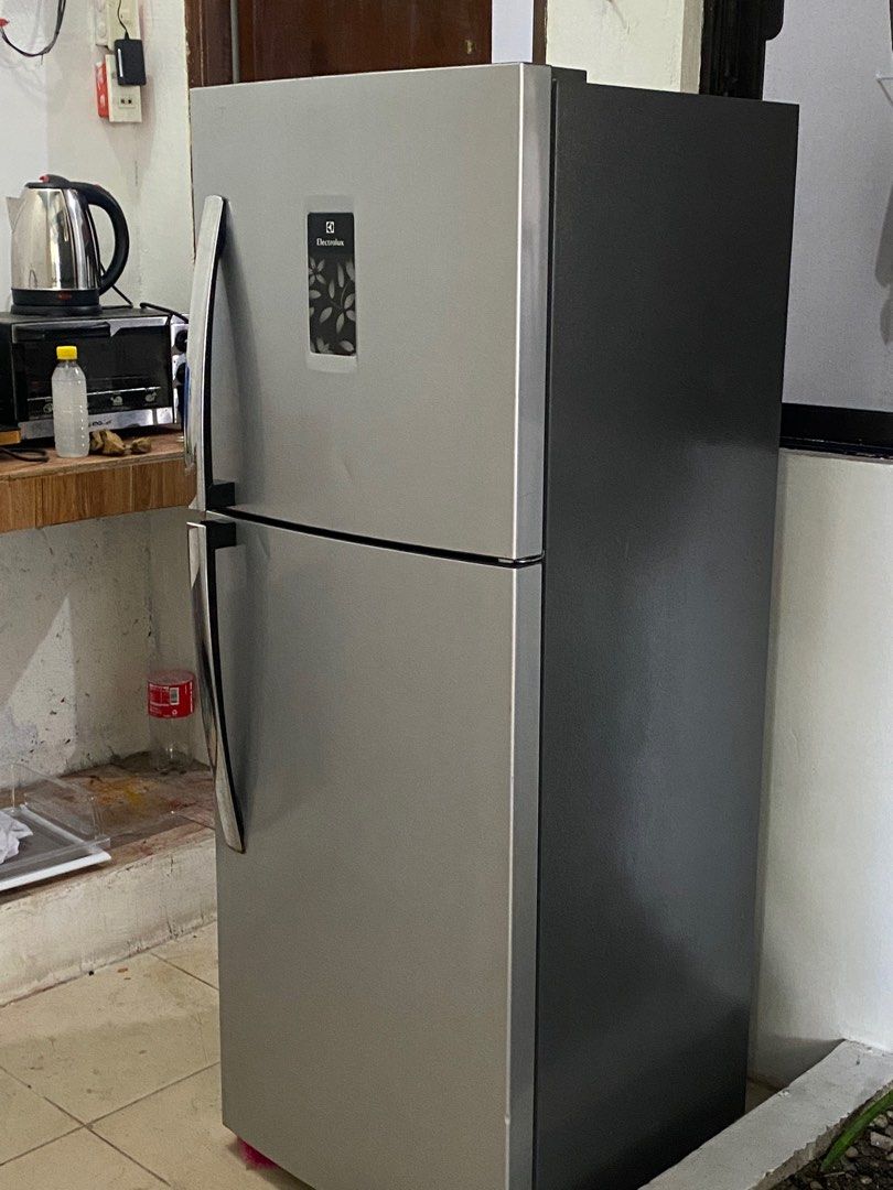 ELECTROLUX REFRIGERATOR, TV & Home Appliances, Kitchen Appliances, Refrigerators and Freezers on ...