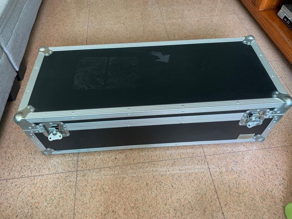 Flight Aviation Box padded and made with aluminium, Furniture & Home ...