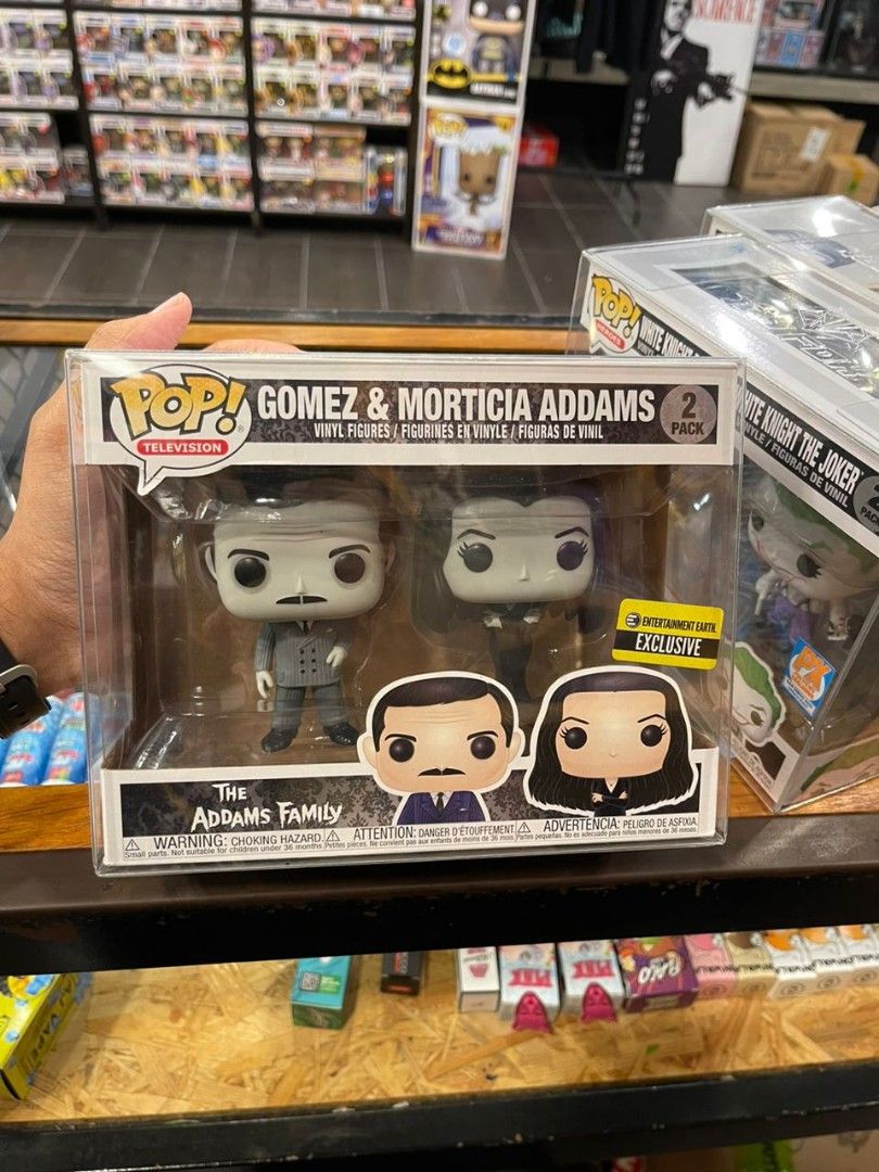 Funko Pop The Addams Family Gomez & Morticia Addams 2pack EE Exclusive ...