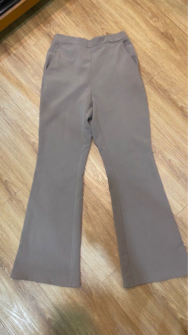 GU UNIQLO FLARE PANTS on Carousell