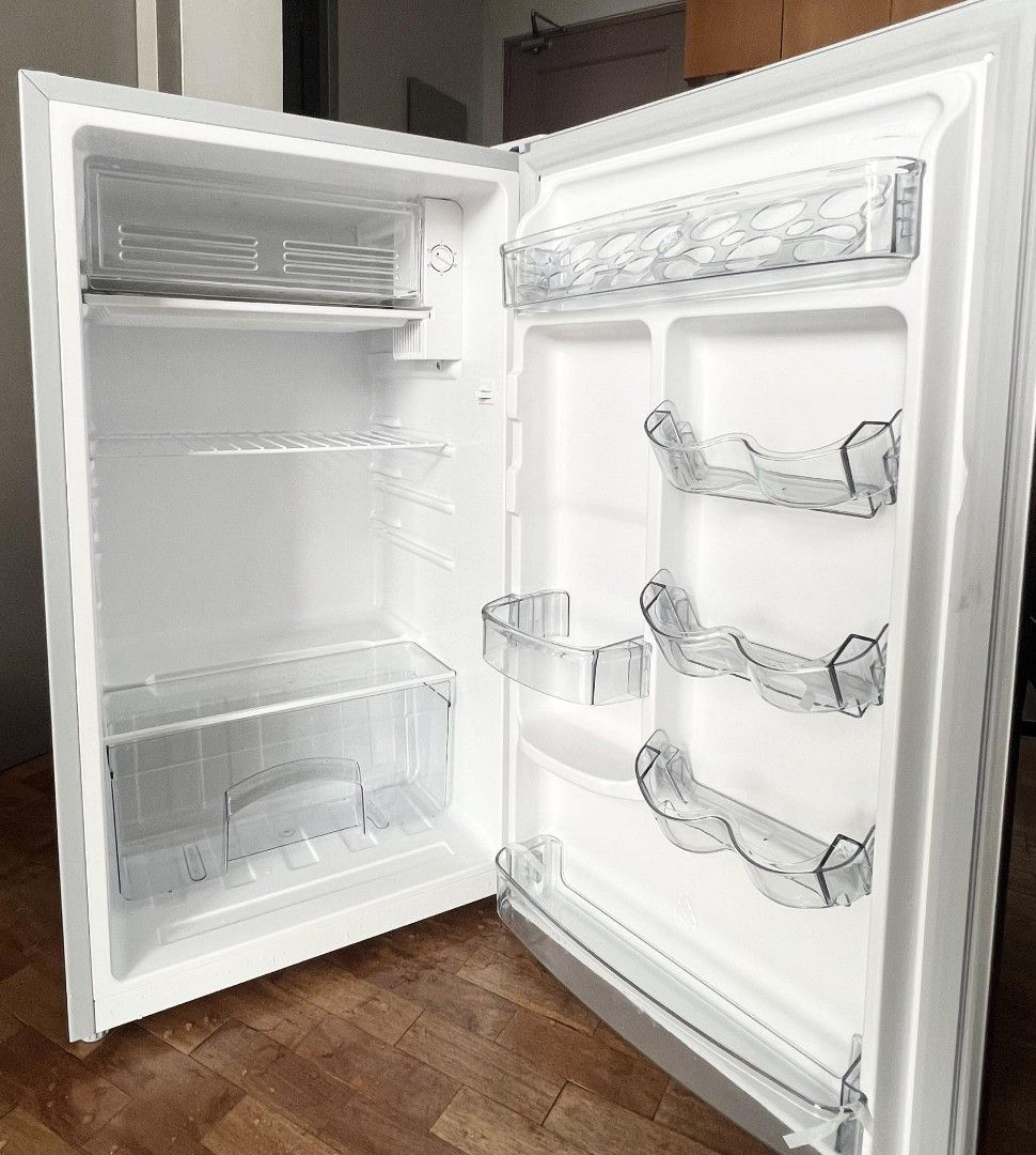 Hanabishi Personal Refrigerator on Carousell