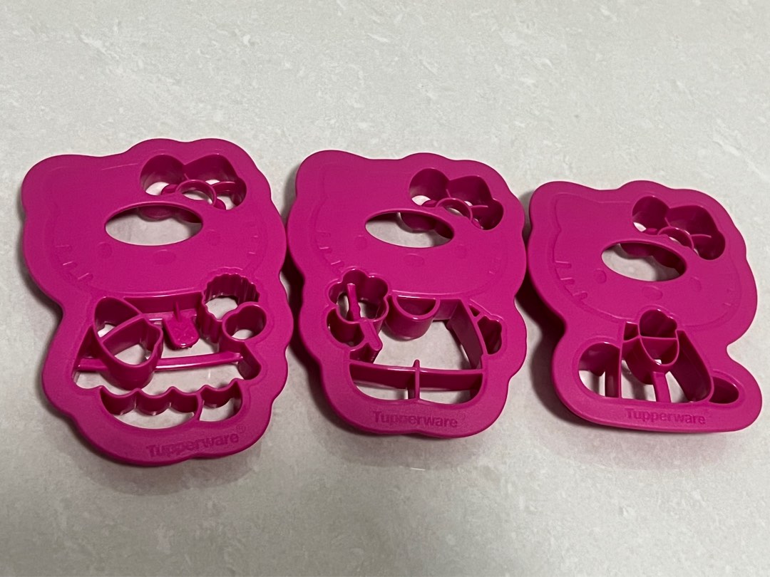 Hello kitty cookie cutter, Everything Else on Carousell