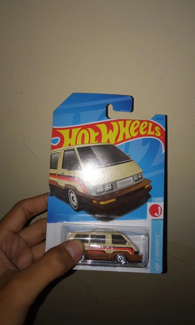 Hotwheels Toyota Van, Toys & Collectibles, Mainan di Carousell