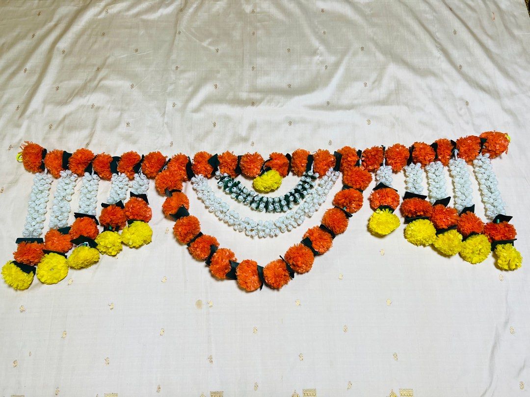 Thoranam | Deepavali decorations | Indian flowers | Wedding decor - 41 ...