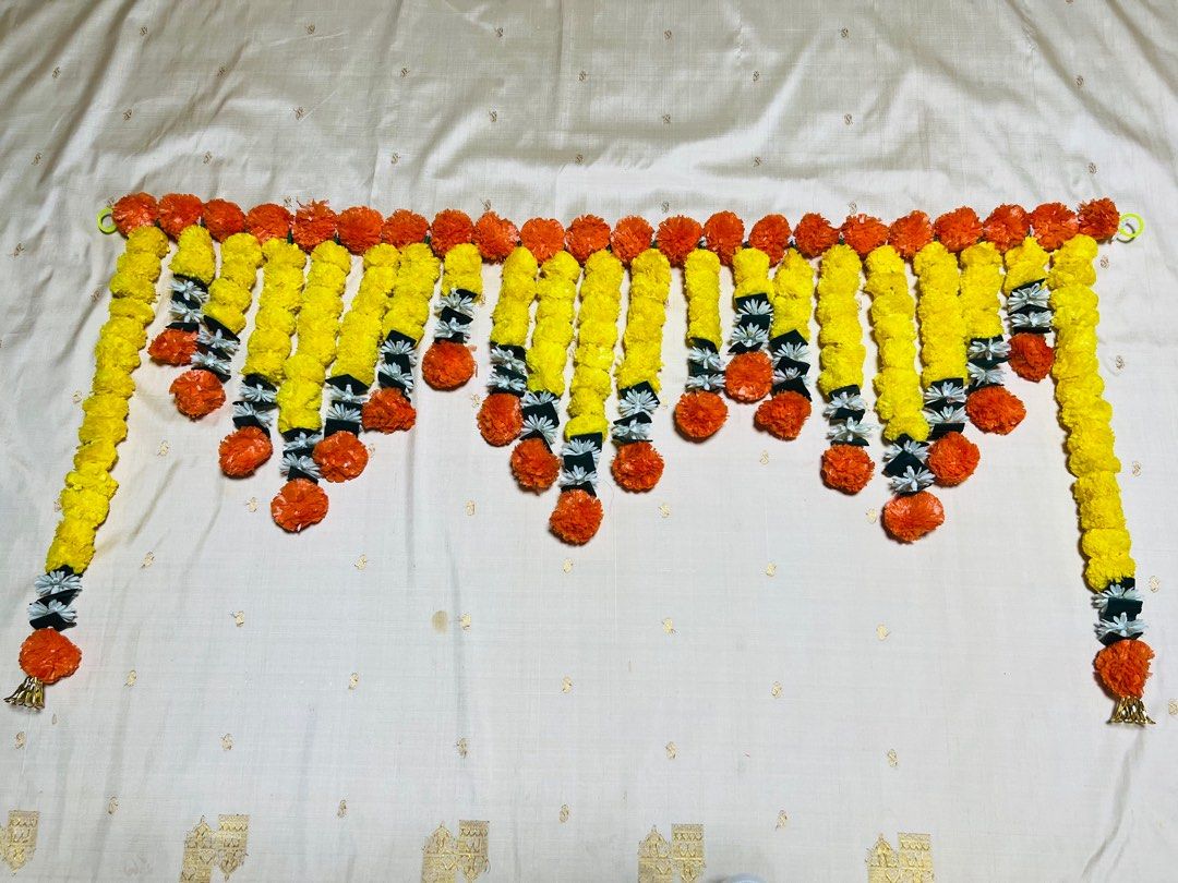 Thoranam | Deepavali decorations | Indian flowers | Wedding decor - 36 ...