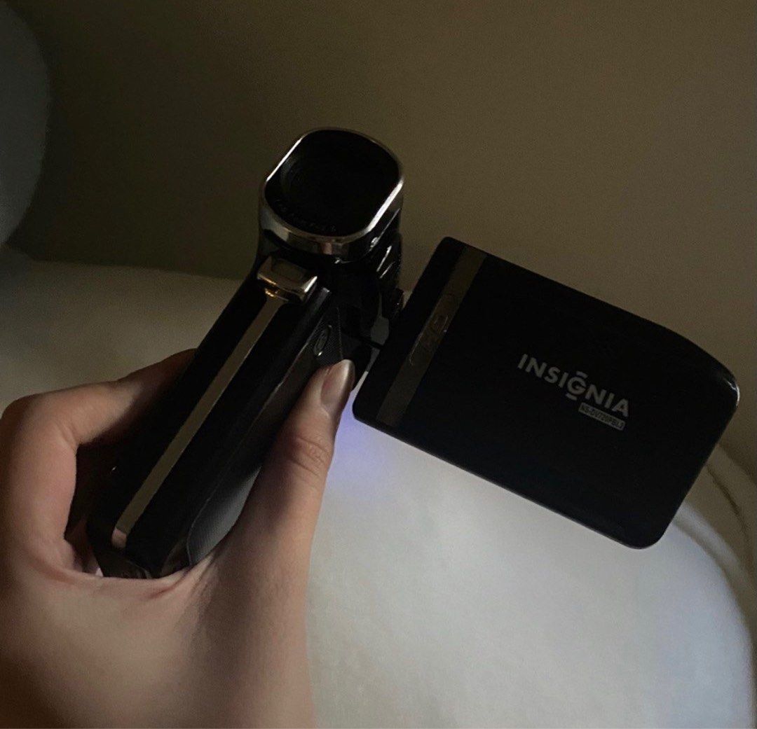 Insignia Video Camcorder 720p, Photography, Video Cameras on Carousell
