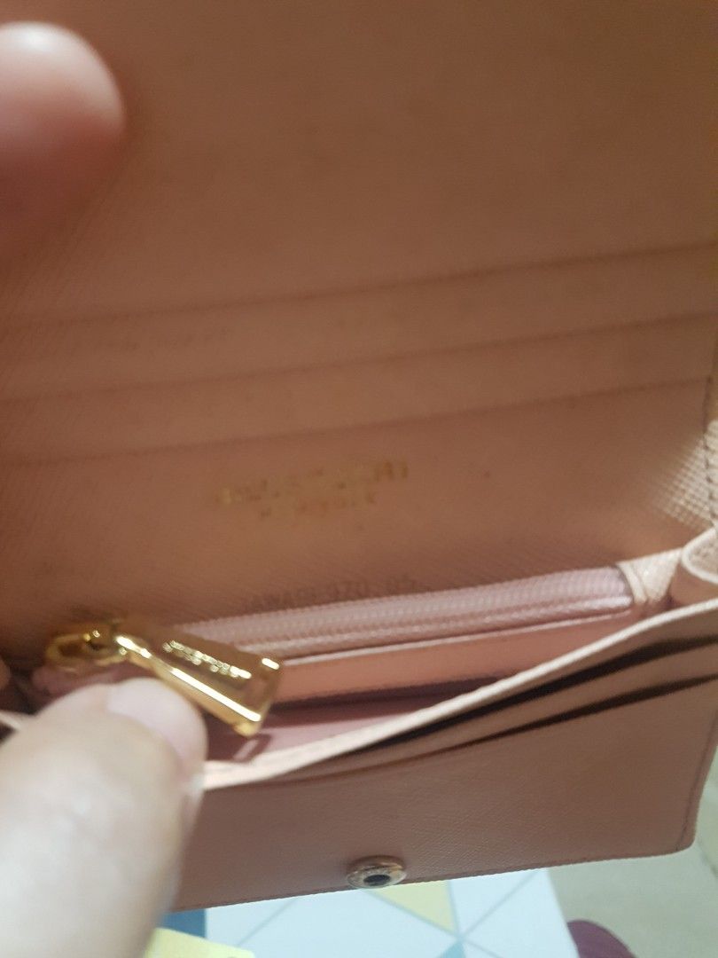 Jill stuart short wallet, Luxury, Bags & Wallets on Carousell