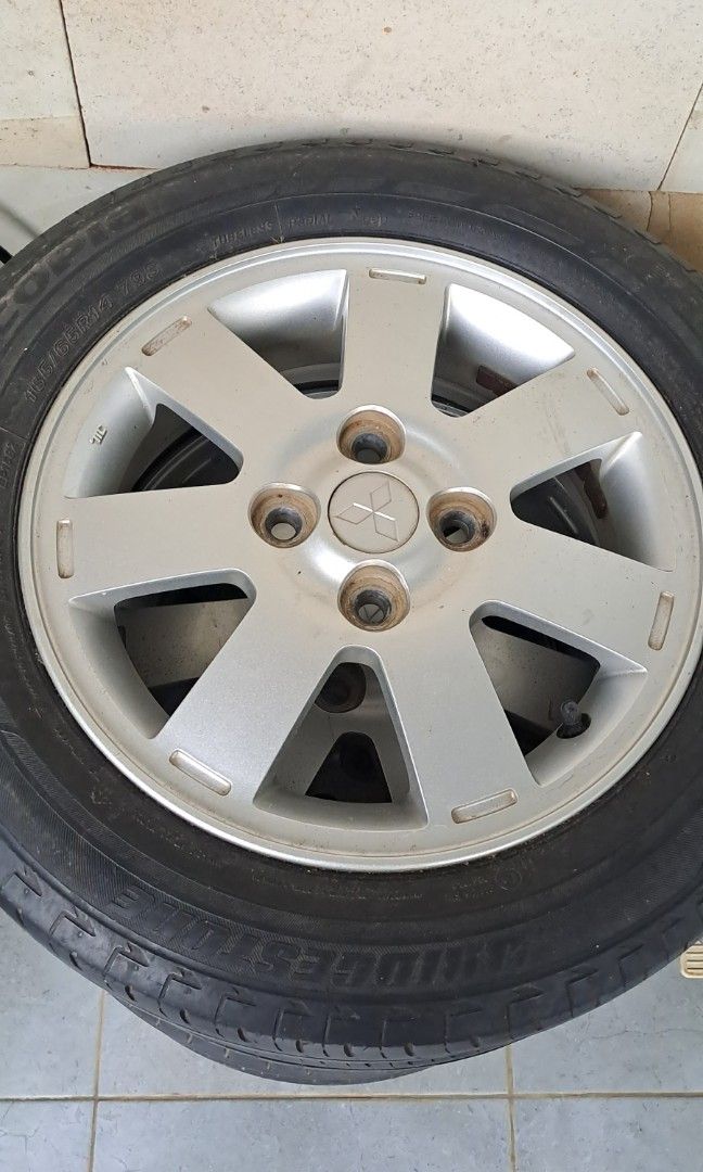 Jual Velg R14 OEM Mitsubishi, gratis ban, Aksesoris Mobil di Carousell