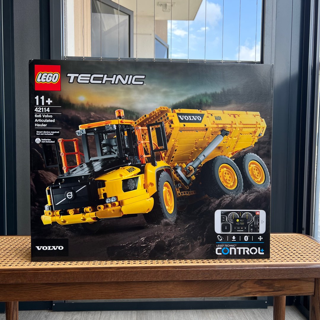 LEGO 42114 6x6 Volvo Articulated Hauler, BNIB, Hobbies & Toys, Toys ...