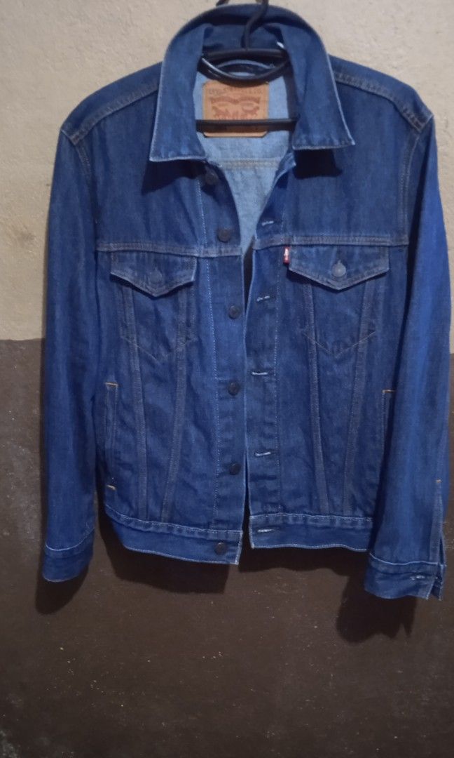 Levi's trucker jacket (72334) S on Carousell