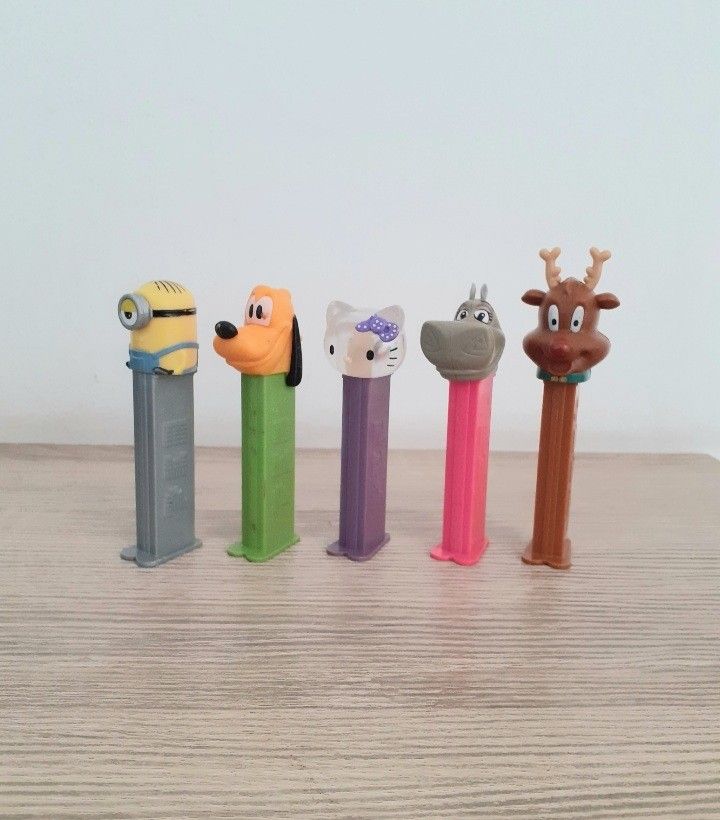 Mainan figure dispenser permen PEZ 12, Toys & Collectibles, Mainan di ...