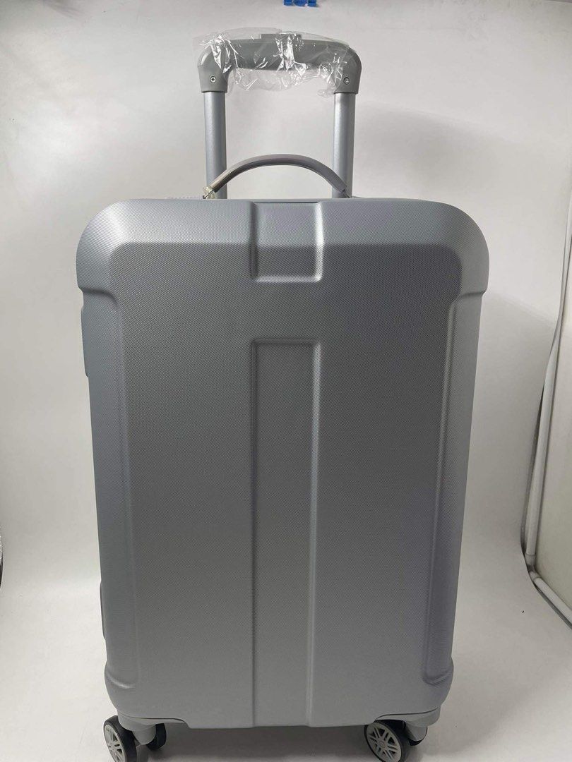 Mall pull out Luggage bag, Hobbies & Toys, Travel, Luggage on Carousell