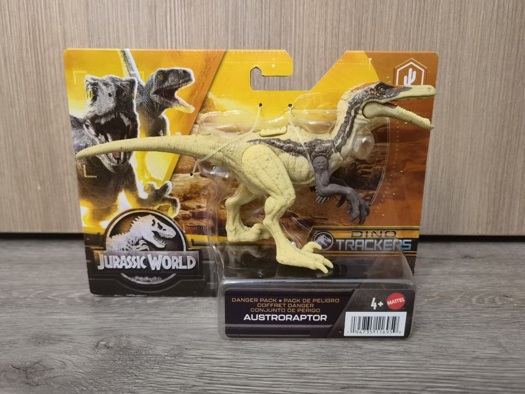 Mattel Jurassic World Dinosaurs Trackers Austroraptor, Elaphrosaurus ...