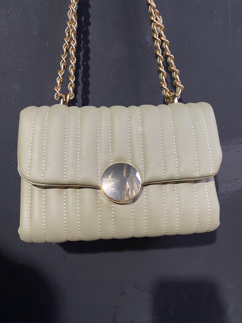 merche, Fesyen Wanita, Tas & Dompet di Carousell