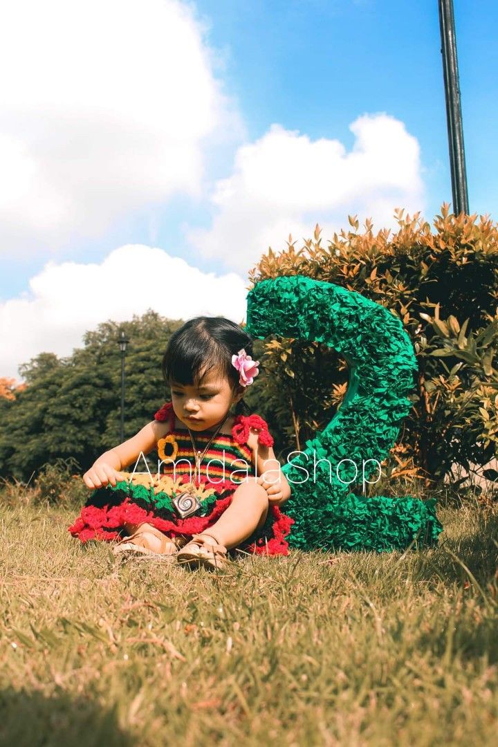 MOANA COSTUME & GREEN NUMBER 2 STANDEE, Babies & Kids, Babies & Kids ...