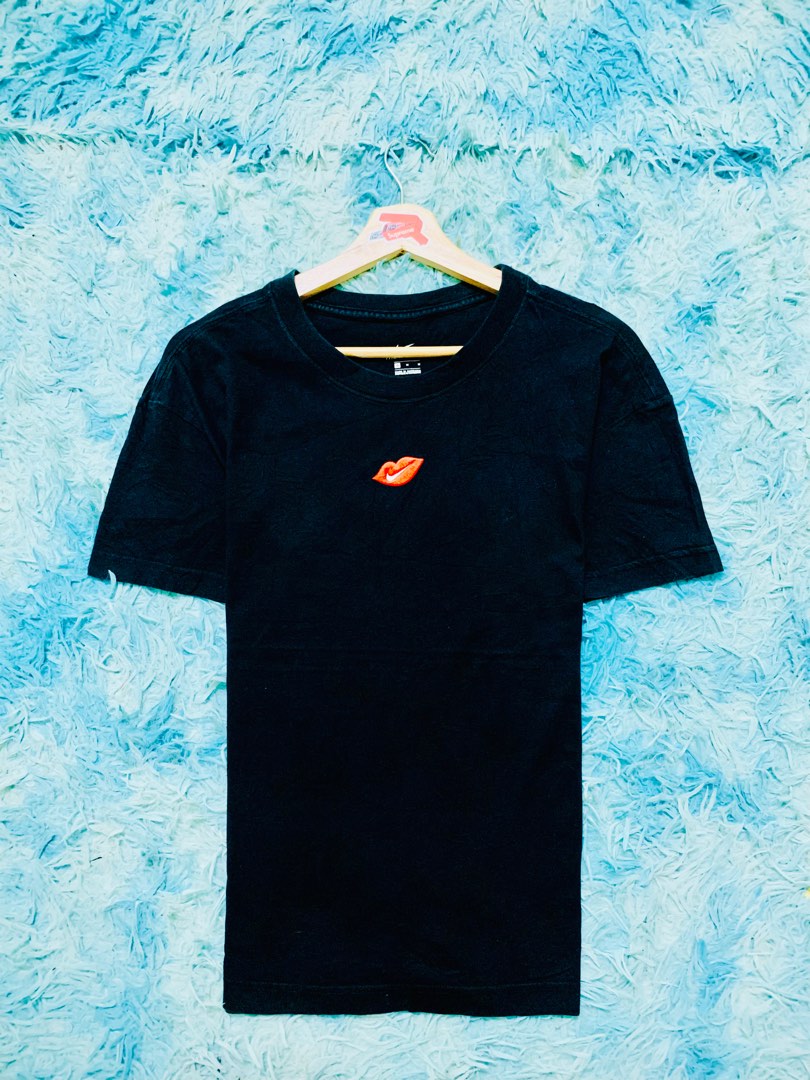Nike Center Swoosh Lips Mens Fashion Tops And Sets Tshirts And Polo Shirts On Carousell