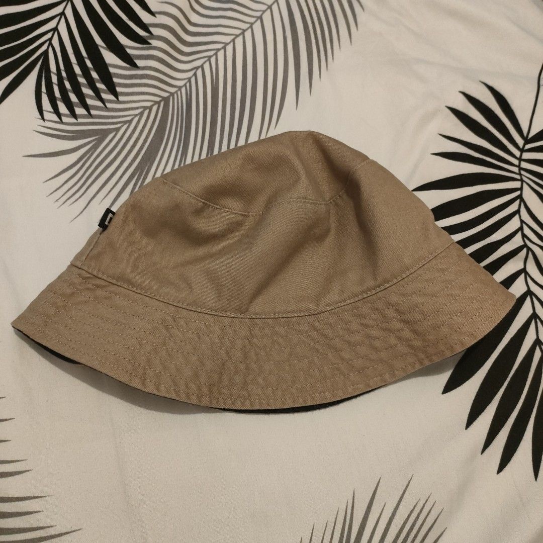 Penshoppe Reversible Bucket Hat, Women's Fashion, Watches & Accessories ...
