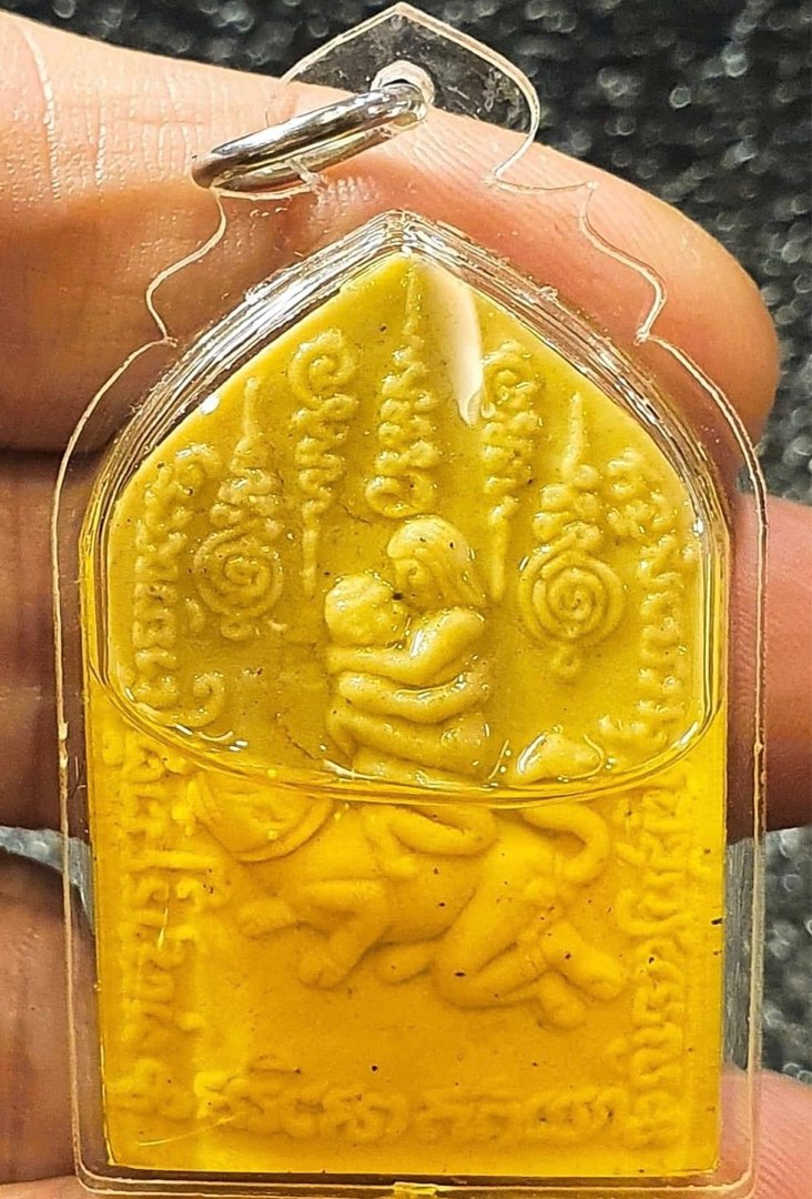 Phet Phaya Thorn Amulet 114 Hobbies And Toys Memorabilia And Collectibles Religious Items On