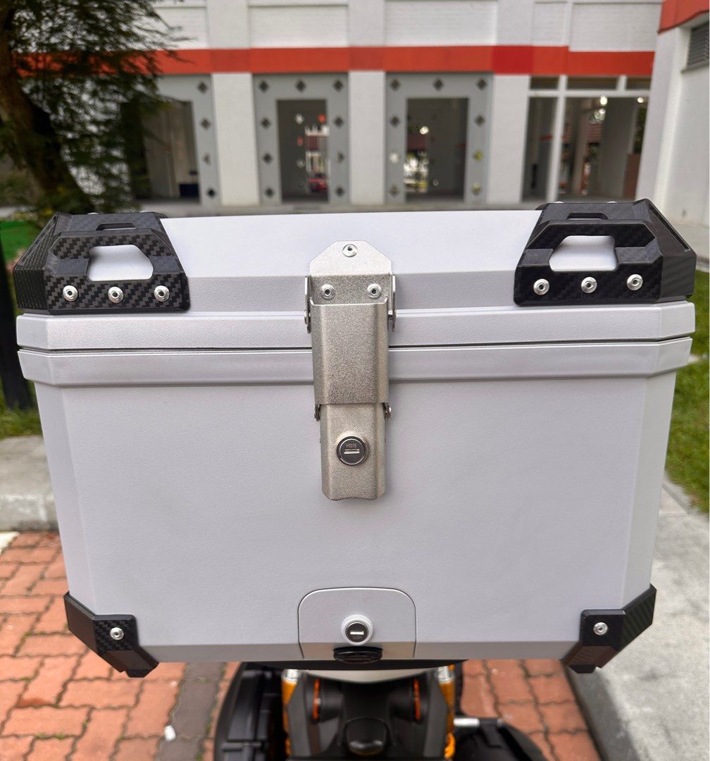 Plastic 55L Aluminium look alike box, Motorcycles, Motorcycle ...