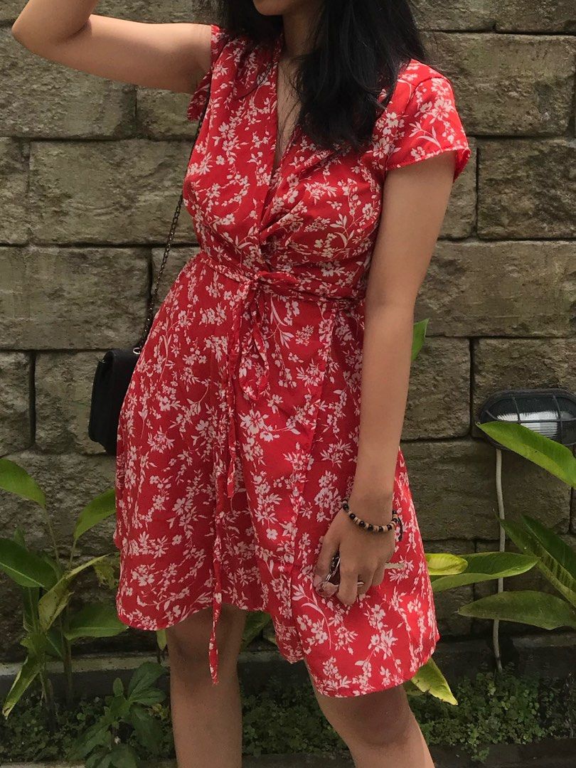 red summer dress, Fesyen Wanita, Pakaian Wanita, Atasan di Carousell