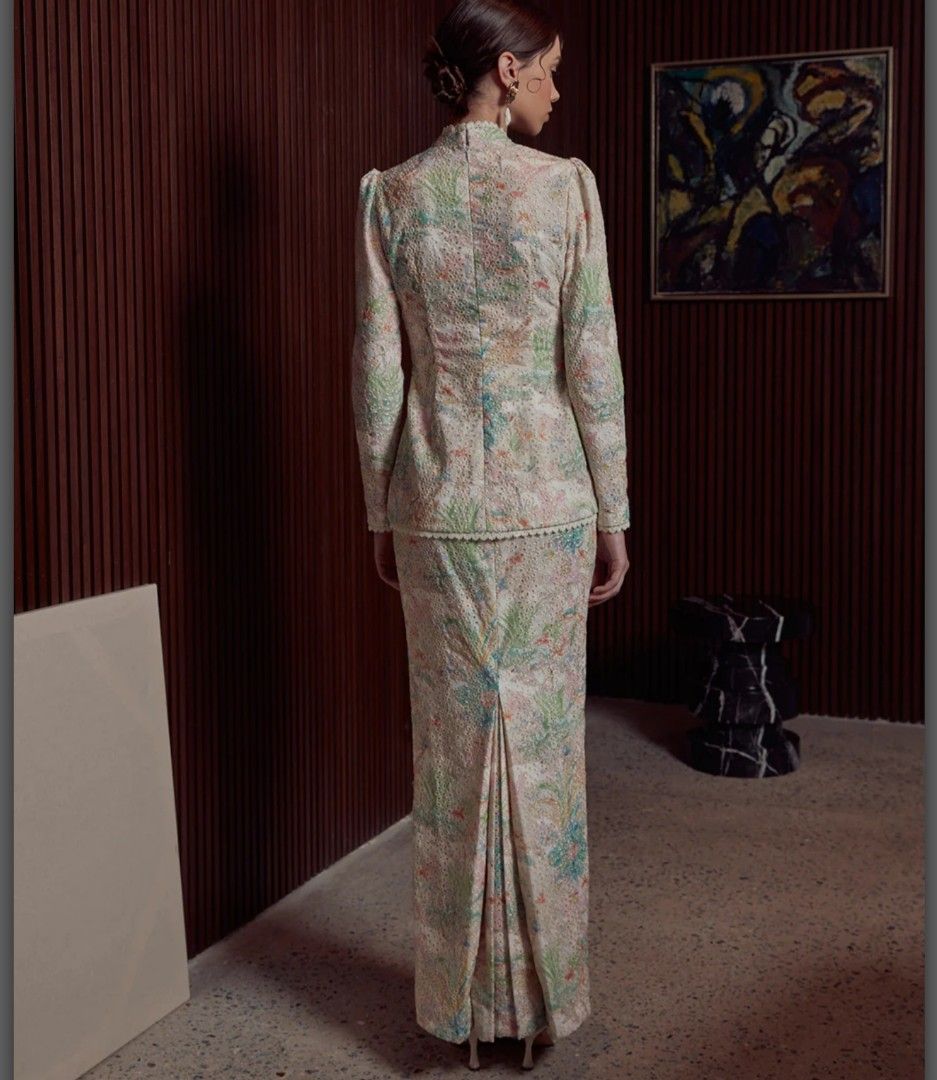 Rent: Sierra Mint Innai Red, Women's Fashion, Muslimah Fashion, Baju ...