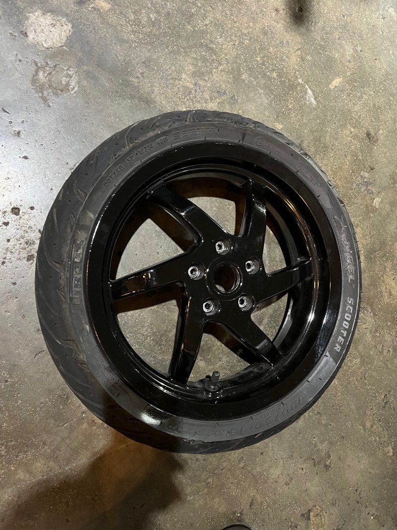 Rim Gilera 13inch pnp vespa gts 150-300, Motorbikes on Carousell