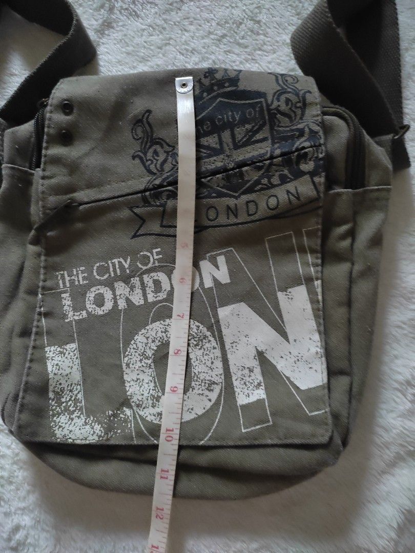 robin ruth sling bag, Men's Fashion, Bags, Sling Bags on Carousell