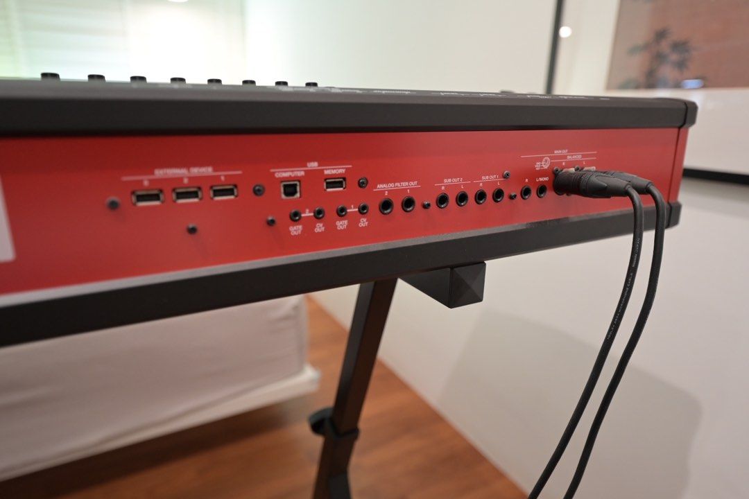 Roland 88 Key Fantom 8 With Accessories Synth Workstation Keyboard
