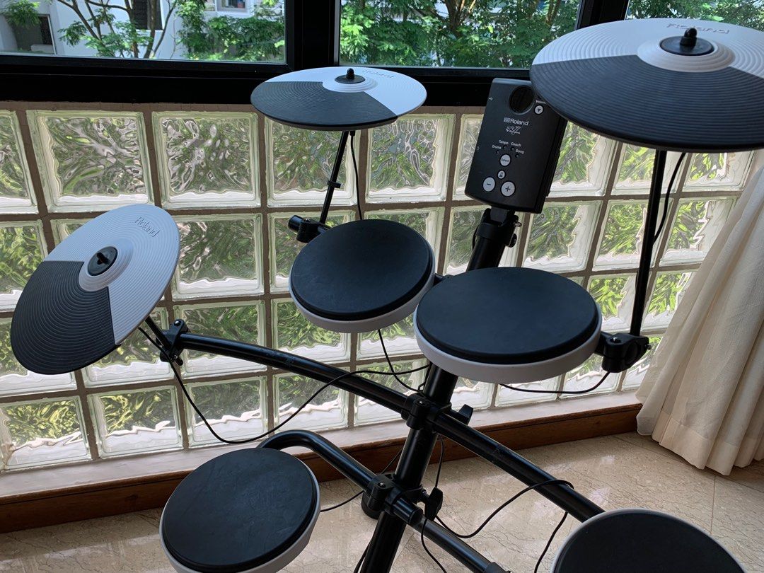 Roland TD 1-K Electronic Drum Kit, Hobbies & Toys, Music & Media, Musical Instruments on Carousell