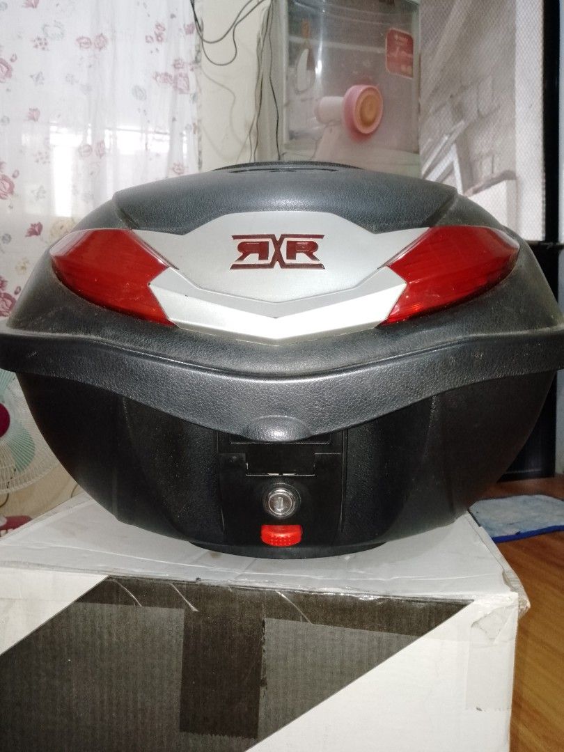 RXR Top Box and raven black bracket for sale on Carousell