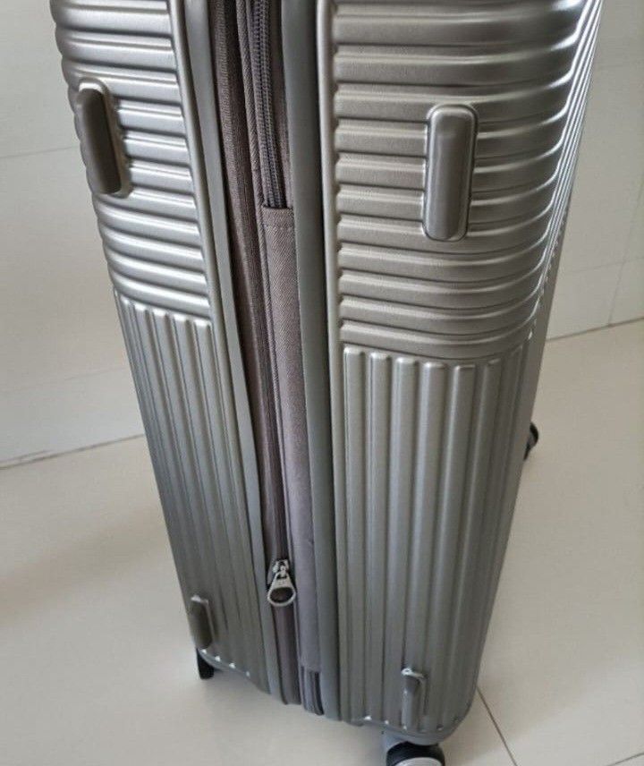 SAMSONITE APINEX 69cm HARDCASE LUGGAGE, Hobbies & Toys, Travel, Luggage on Carousell