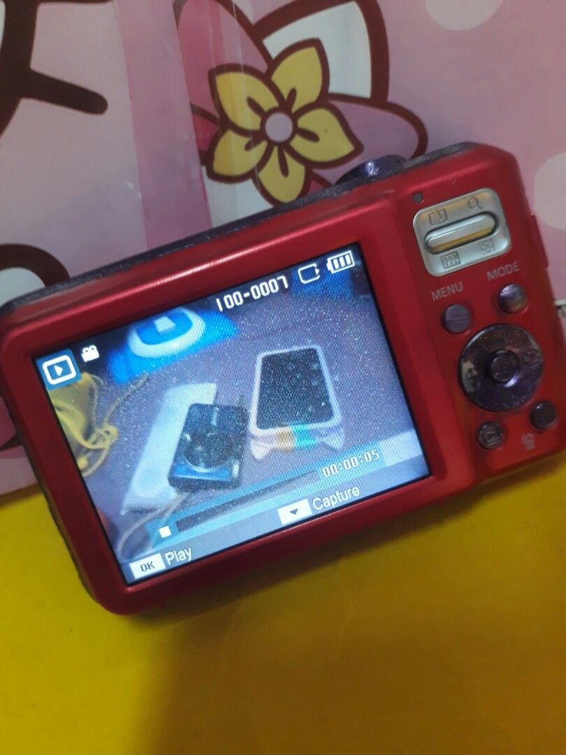 Samsung ES70 Digital Camera, Photography, Cameras on Carousell
