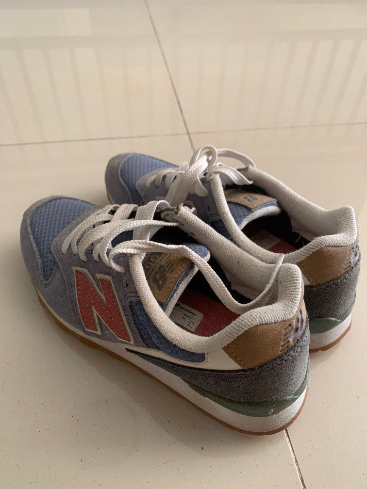 Sepatu new balance, Fesyen Wanita, Sepatu di Carousell