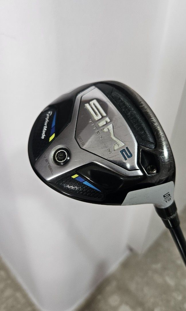 Sim2 Titanium 5Wood 19°, Sports Equipment, Sports & Games, Golf on Carousell