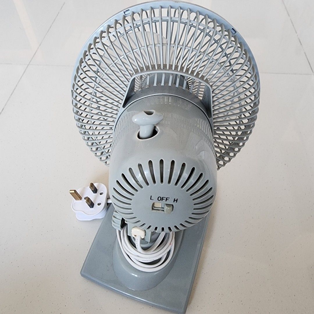 Small Table Fan, Furniture & Home Living, Lighting & Fans, Fans on ...
