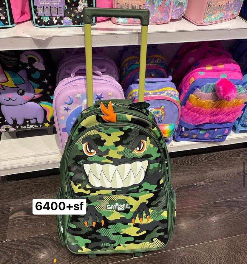 Smiggle trolley bag on Carousell